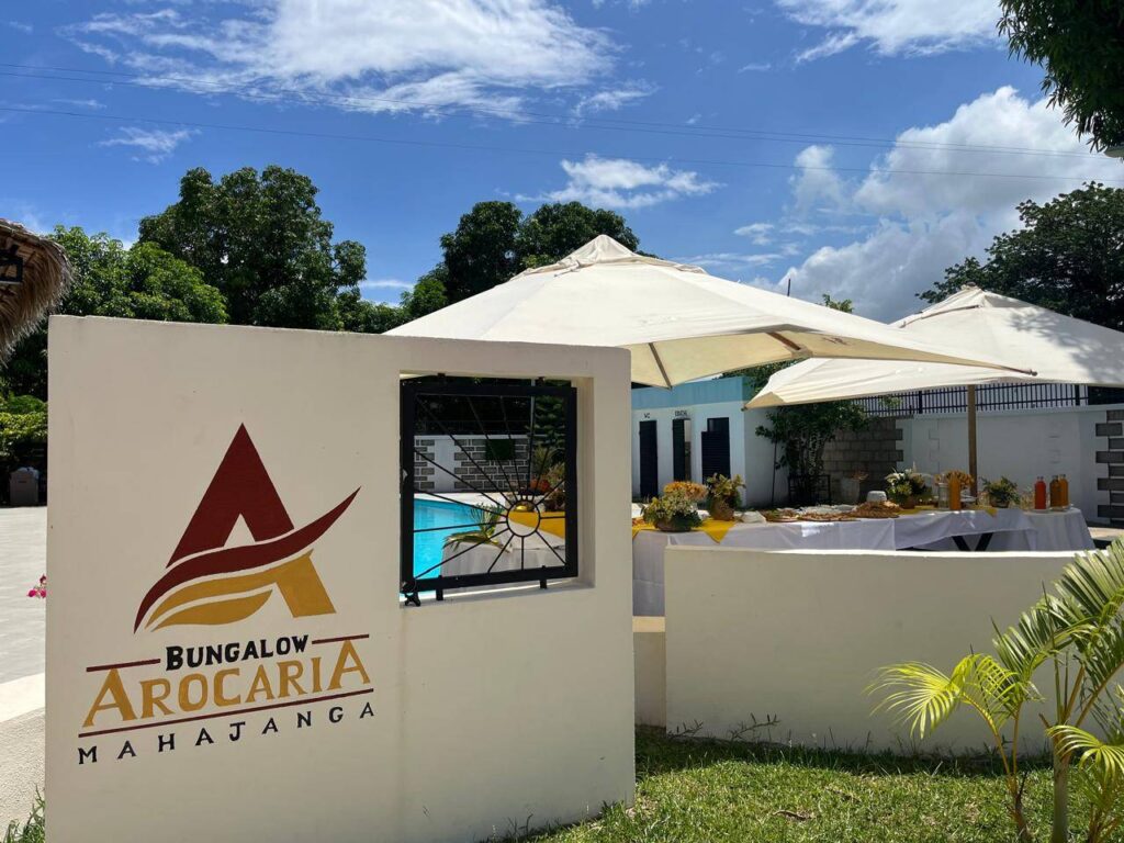 AROCARIA BUNGALOW – Visitez Mahajanga